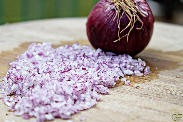 Cozinha da Matilde | Garfo & Foco - Cortes 1 - Cebola brunoise ...