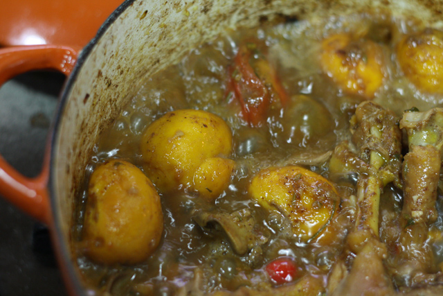 Cozinha da Matilde | Frango caipira com pequi e tomate - Cozinha da Matilde